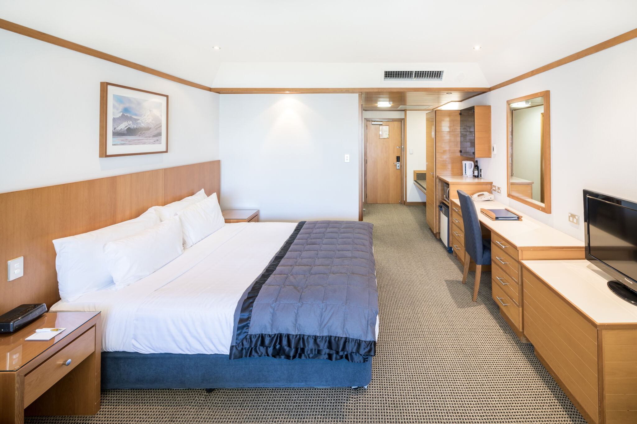 Premium Rooms | Commodore Hotel - Commodore Hotel